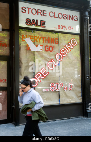 Vacant retail space on West 14th street in the Greenwich Village ...