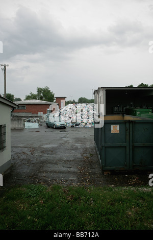 Waste management and recycle platform Stock Photo - Alamy