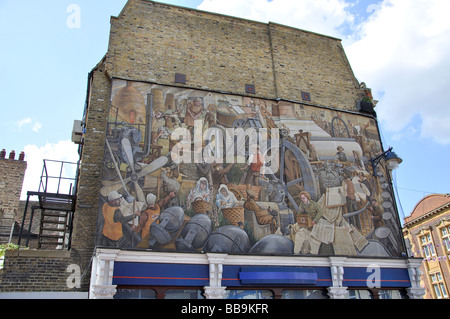 Dartford Industry Mural, One Bell Corner, Dartford High Street ...