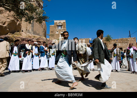 Swords dance, jambiya dance, Yemen Stock Photo - Alamy