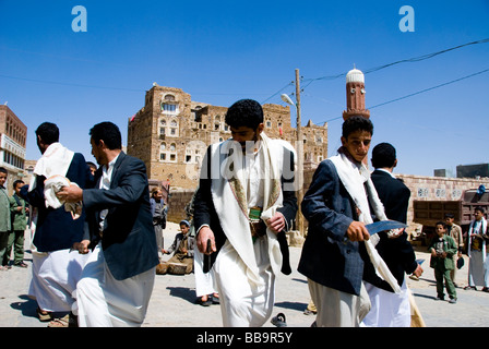 Swords dance, jambiya dance, Yemen Stock Photo - Alamy