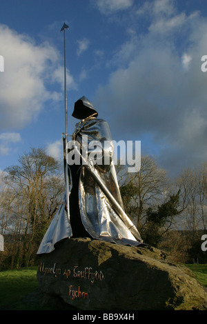 Llewelyn ap Gruffydd Statue, Llandovery Castle, Carmarthenshire, West ...