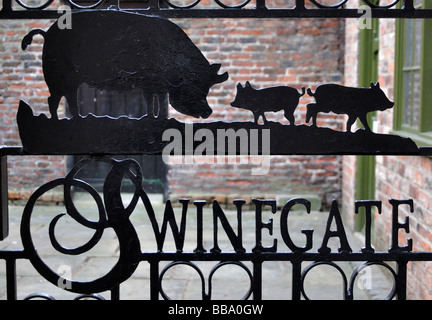 Back Swinegate, York Stock Photo - Alamy