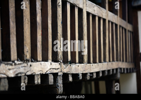Elizabethan balcony and stone bath used by pilgrims at The George Inn ...
