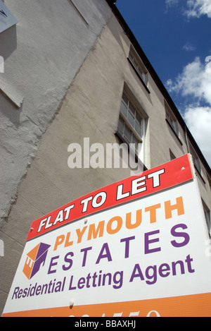 Flat to Let sign, Plymouth, Devon, UK Stock Photo - Alamy