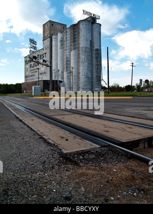 Yukon Flour Mills Oklahoma USA Stock Photo - Alamy