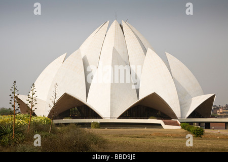 India, New Delhi, Bahapur, Lotus Temple, the temple of the Baha'i faith ...