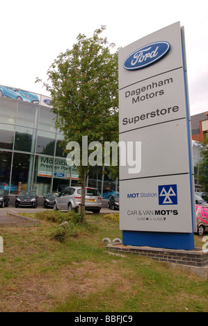 Ford Dealers on Edgware Rd, Colindale, London, England, Uk Stock Photo ...