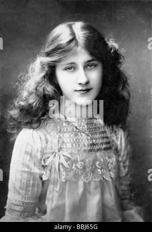 Miss Phyllis Dare - Edwardian Actress Stock Photo - Alamy