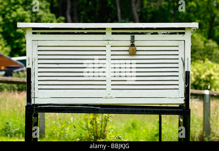 Weather measurement station Stevenson Screen at the heliport Tresco ...