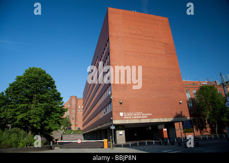 Firth Court and the Alfred Denny building of Sheffield University Stock ...