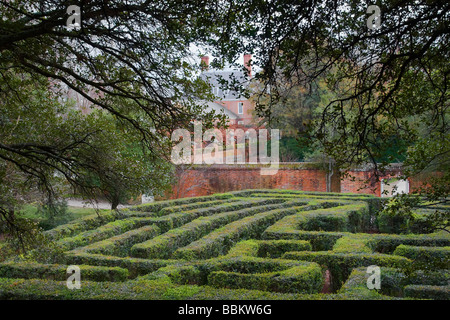 Hedge maze in Colonial Williamsburg, Virginia Stock Photo - Alamy