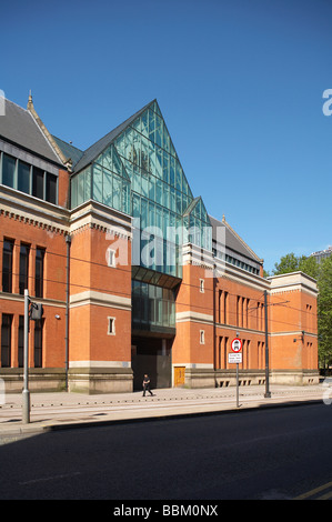 Magistrates entrance to Minshull Street Crown Court in Manchester Stock ...