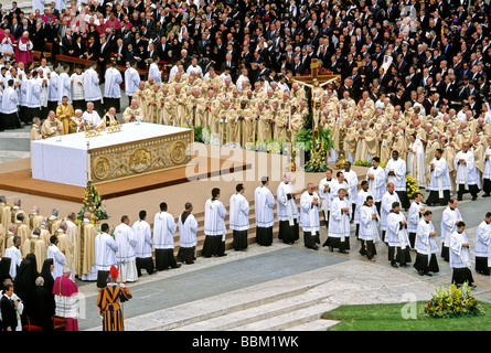 Mass, inauguration of Pope Benedict XVI, Ratzinger, Piazza San Pietro ...