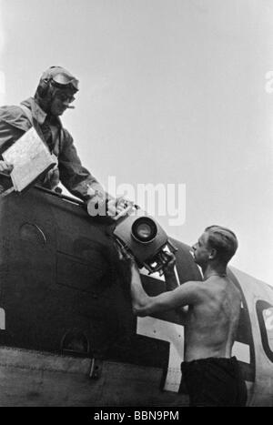German Luftwaffe Aerial Reconnaissance Camera 1940 Stock Photo - Alamy