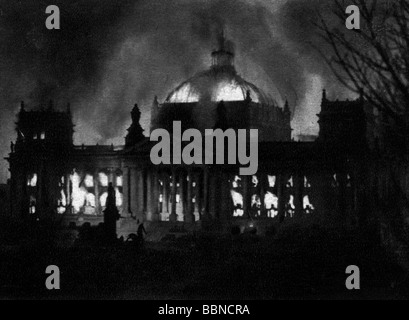 Burning of the Reichstag 1933 Stock Photo: 65984440 - Alamy