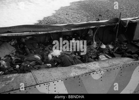 Bodies of Canadian soldiers Dieppe Raid Stock Photo - Alamy