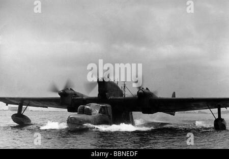 A Blohm & Voss BV 138 flying boat landing on the water. Photo: Scholz ...