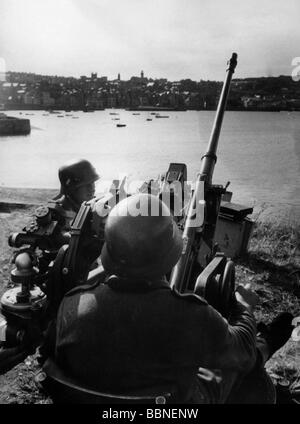 events, Second World War / WWII, antiaircraft, German light Stock Photo ...