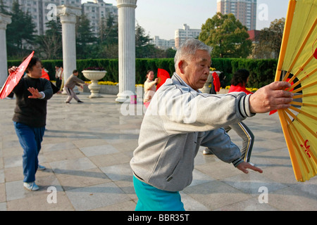 MORNING SPORTS ACTIVITIES FOR THE ELDERLY, DANCE CLASS, SHANGHAI, CHINA ...