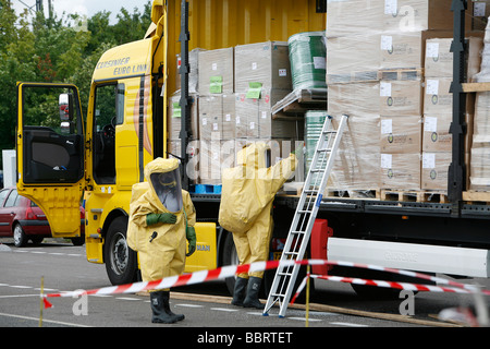 Truck carrying a load of radioactive nuclear material in a flask a ...