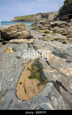 A rock pool at Trebarwith Strand beach in north Cornwall Stock Photo ...