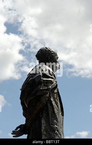 Statue of Edward Elgar in Worcester Stock Photo - Alamy