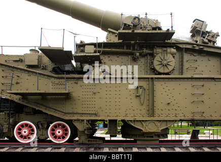 305mm Heavy artillery cannon mounted on a railway car at Exposition of ...
