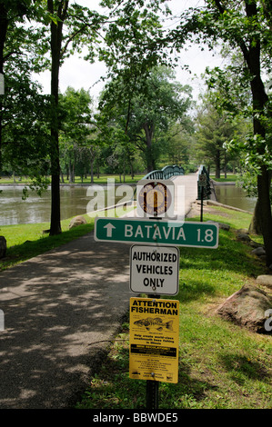 ILLINOIS Batavia Sign for Fox River Trail East bike path mile 25 ...