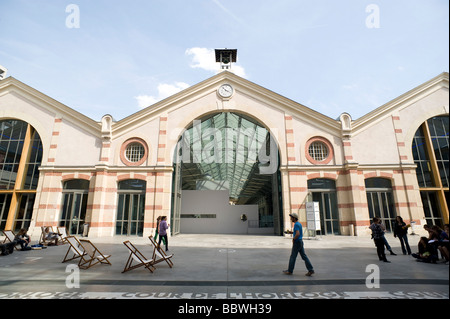 Paris, Museum für Moderne Kunst Centquatre, Le 104 - Paris, Museum of ...