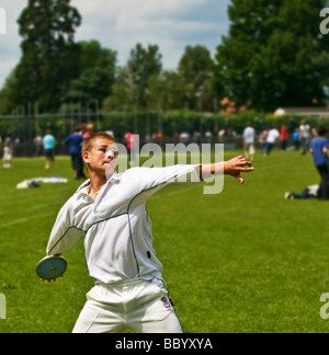 A student throwing the discus Stock Photo - Alamy
