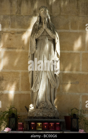 Christian woman praying Stock Photo - Alamy