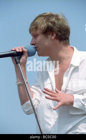 LET LOOSE UK pop group about 1994 Stock Photo - Alamy