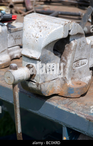 vice vices engineer engineering engineers bench work skill skills ...