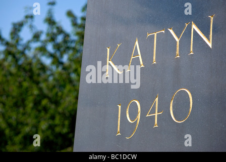 katyn memorial, marking the 1940 massacre of polish prisoners of war by ...