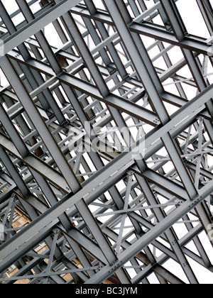 Steel framed building structure Stock Photo - Alamy