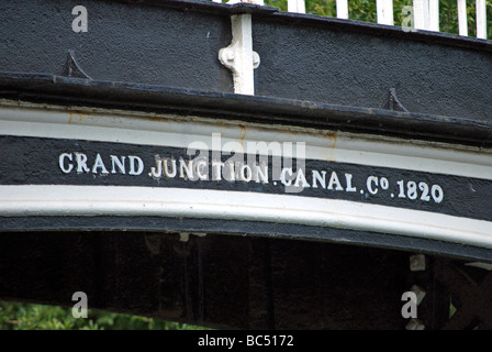 the 1820 gallows bridge crossing the grand union canal, brentford ...