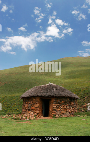 Typical African home hut in Cameroon near Bamenda Stock Photo - Alamy