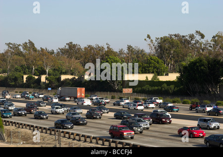 Rush hour traffic the 405 freeway south in Irvine, California Stock ...