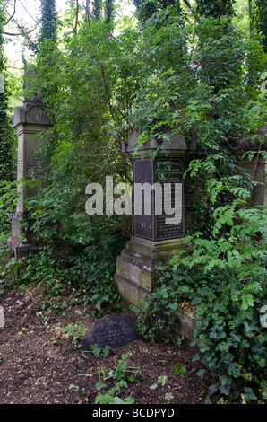 Headstones in Spring Bank West Cemetery, Kingston Upon Hull, East ...
