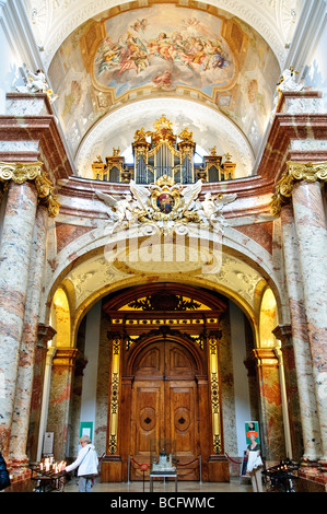 Vienna's Karlskirche (St. Charles Church) with it's baroque facade ...
