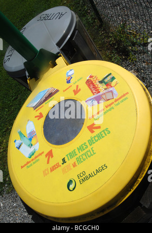 French Recycling Bin Stock Photo - Alamy
