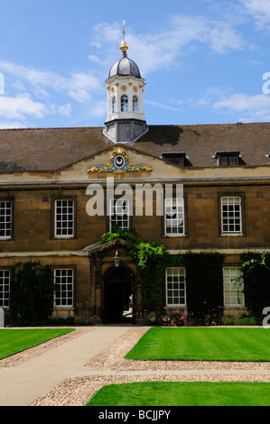 Cambridge, England, UK. Trinity Hall college Coat of Arms showing Sable ...