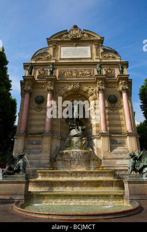 St. Michel Fountain, Place St-Michel, Paris, France Stock Photo - Alamy
