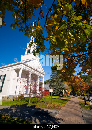 USA, Vermont, New England, Stowe Mt. Mansfield parking lot view with ...