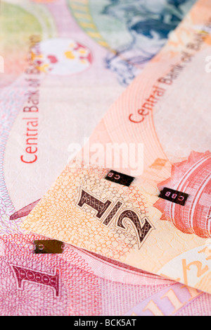 Kingdom of Bahrain currency banknotes Stock Photo - Alamy