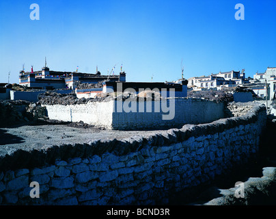 Tibetan village in Tingri County, Shigatse Prefecture, Tibet Autonomous ...