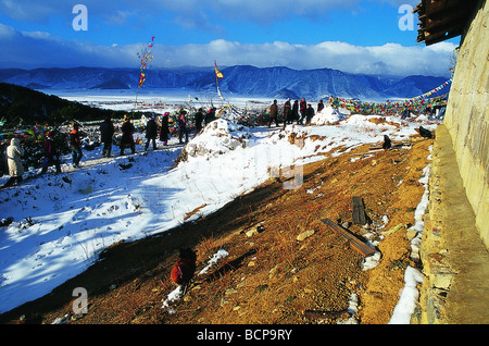 Dramatic landscape of frozen Napahai Lake in winter, Shangri-la County ...