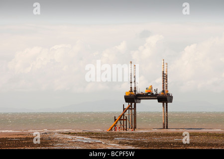 Installing the electric cable from the offshore wind farm of Robin Rigg ...