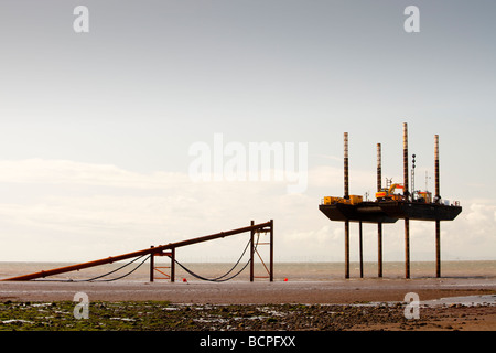 Installing the electric cable from the offshore wind farm of Robin Rigg ...